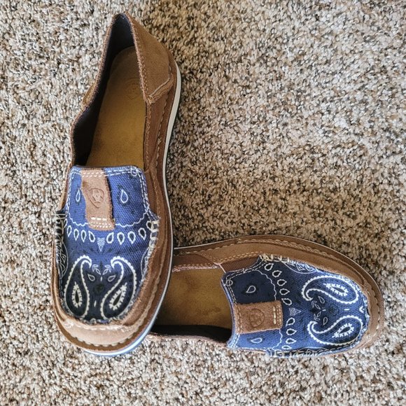 Ariat | Shoes | Ariat Cruiser Palm Brownblue Paisley Print 65 | Poshmark